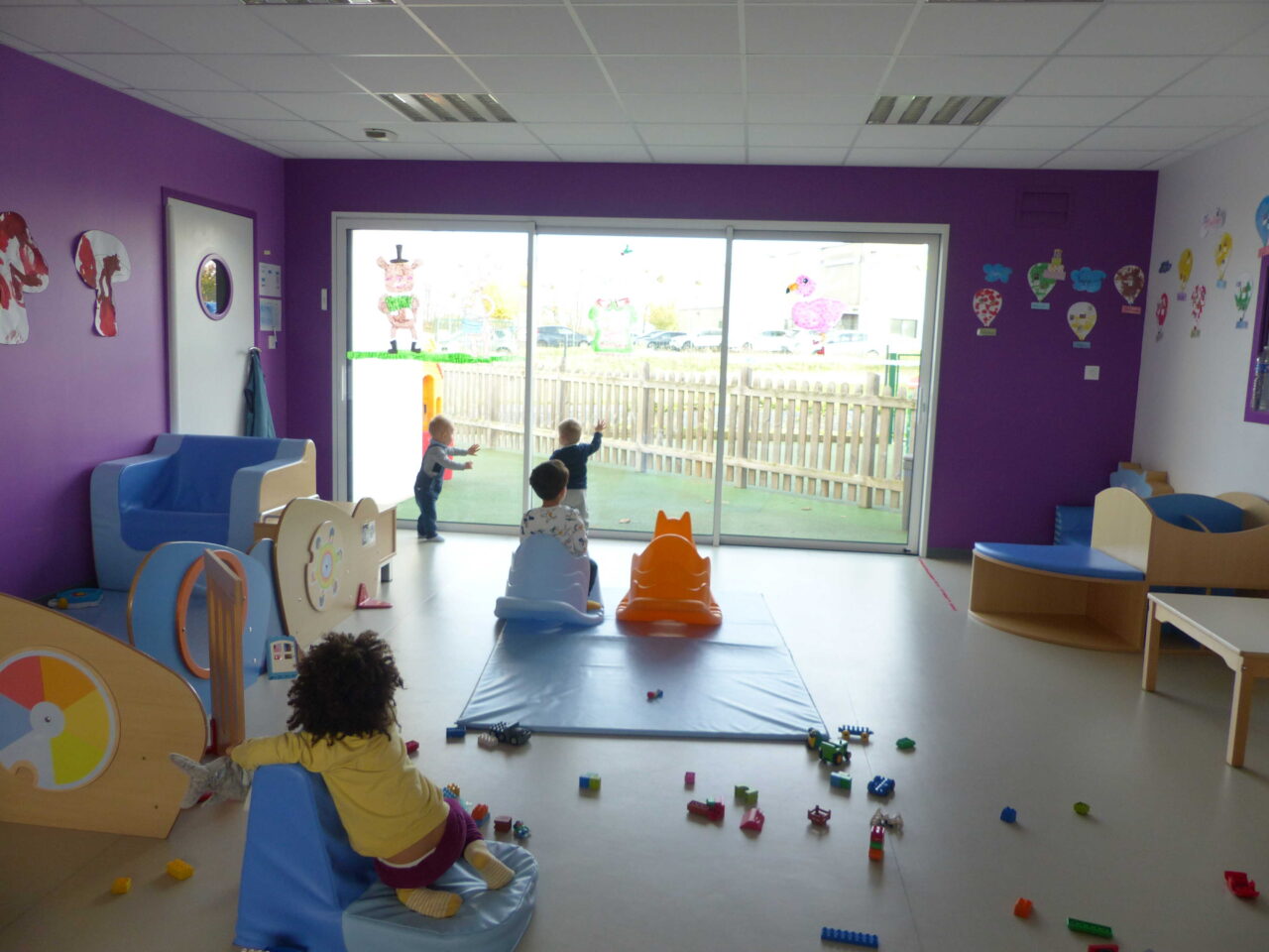 La Structure | AU PAYS DES MINIS